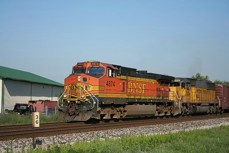 BNSF 4874